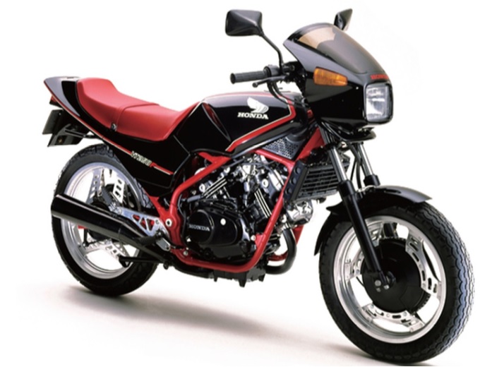 ホンダVT250F 1982 | オートバイ伝説 走り出せば青春